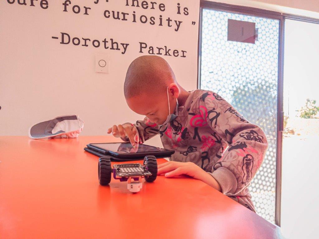 Quarky – brainSTREAM